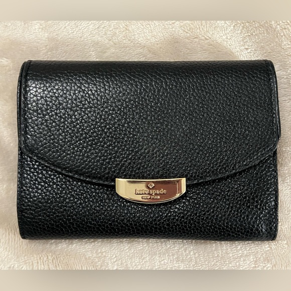 kate spade | Bags | Kate Spade Mulberry Street Callie Wallet | Poshmark